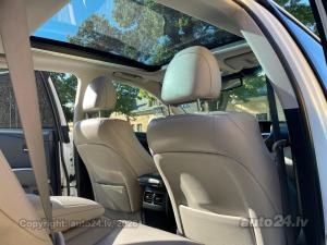 White Lexus RX 2011 in Tallinn, with an engine capacity of 3.50 L and mileage of 248 thousand km for 10900 €, photo 10 on AUTOMOTO.COM.LV
