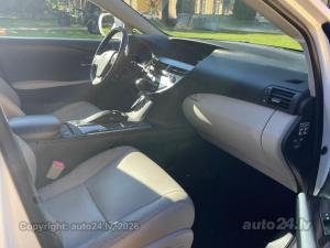 White Lexus RX 2011 in Tallinn, with an engine capacity of 3.50 L and mileage of 248 thousand km for 10900 €, photo 12 on AUTOMOTO.COM.LV