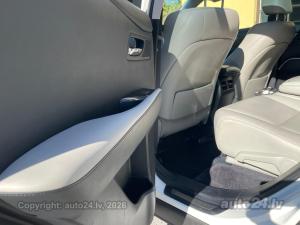 White Lexus RX 2011 in Tallinn, with an engine capacity of 3.50 L and mileage of 248 thousand km for 10900 €, photo 17 on AUTOMOTO.COM.LV