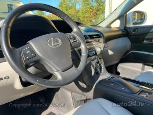 White Lexus RX 2011 in Tallinn, with an engine capacity of 3.50 L and mileage of 248 thousand km for 10900 €, photo 22 on AUTOMOTO.COM.LV
