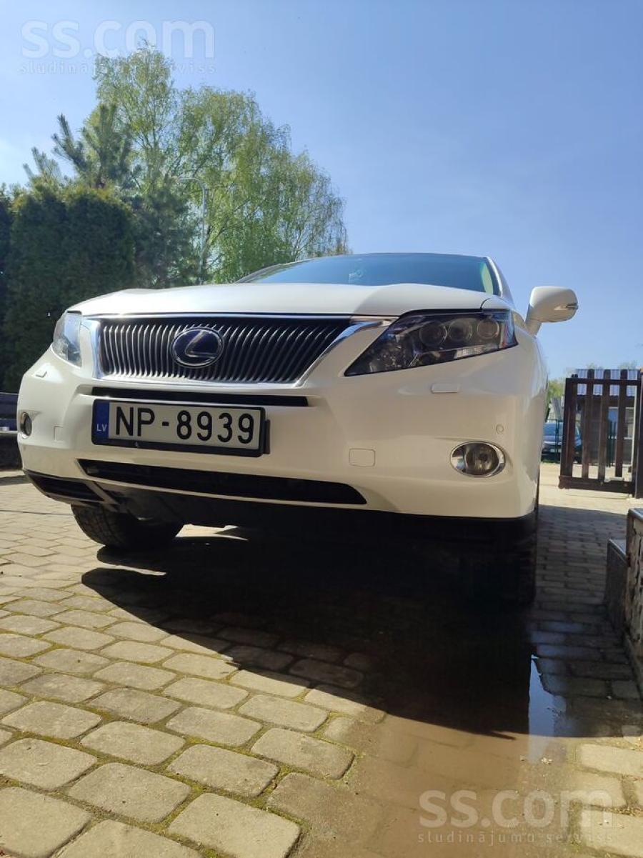 Balts Lexus RX 2012 Rīga, ar dzinēja tilpumu 3.50 L un nobraukumu 288 tūkst. km par 14500 €, foto 1 vietnē AUTOMOTO.COM.LV