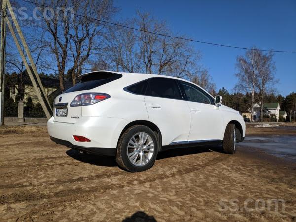 Balts Lexus RX 2012 Rīga, ar dzinēja tilpumu 3.50 L un nobraukumu 209 tūkst. km par 11400 €, foto 3 vietnē AUTOMOTO.COM.LV