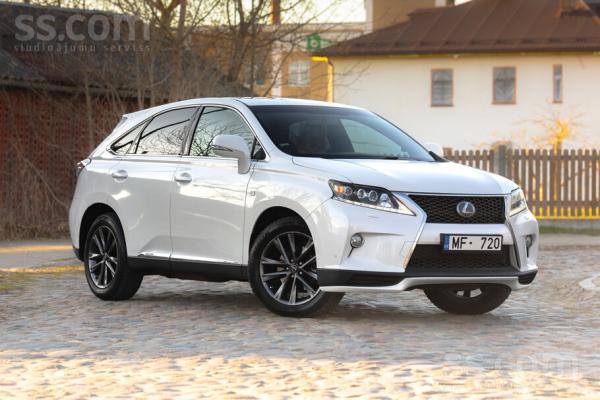 White Lexus RX 2012 in Jelgava, with an engine capacity of 3.50 L and mileage of 209 thousand km for 17500 €, photo 1 on AUTOMOTO.COM.LV