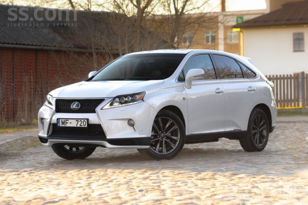 White Lexus RX 2012 in Jelgava, with an engine capacity of 3.50 L and mileage of 209 thousand km for 17500 €, photo 2 on AUTOMOTO.COM.LV