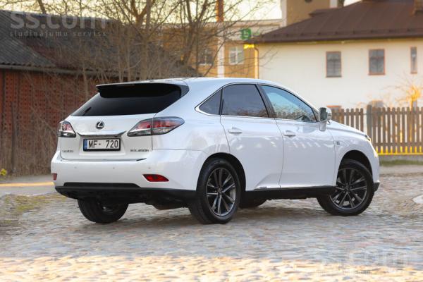 White Lexus RX 2012 in Jelgava, with an engine capacity of 3.50 L and mileage of 209 thousand km for 17500 €, photo 5 on AUTOMOTO.COM.LV