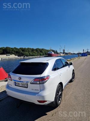Balts Lexus RX 2012 Liepāja, ar dzinēja tilpumu 3.50 L un nobraukumu 285 tūkst. km par 14100 €, foto 8 vietnē AUTOMOTO.COM.LV