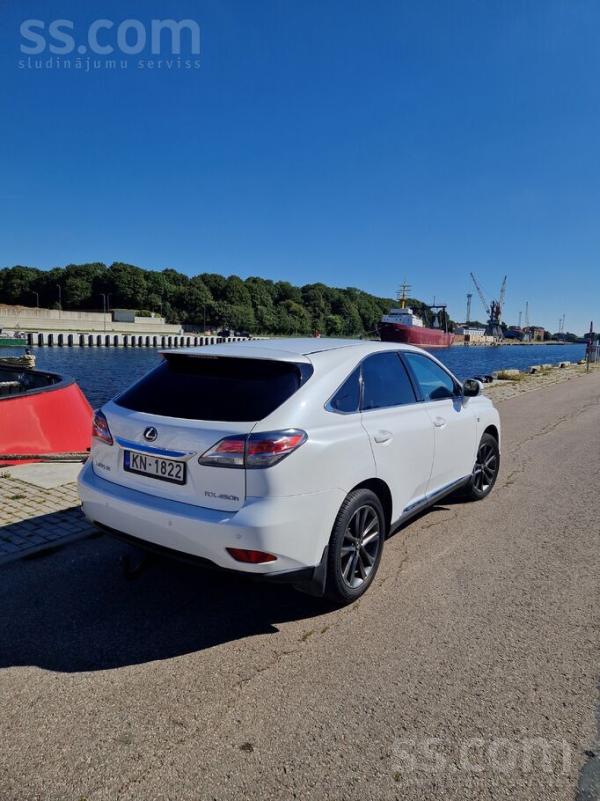 Balts Lexus RX 2012 Liepāja, ar dzinēja tilpumu 3.50 L un nobraukumu 285 tūkst. km par 14100 €, foto 8 vietnē AUTOMOTO.COM.LV
