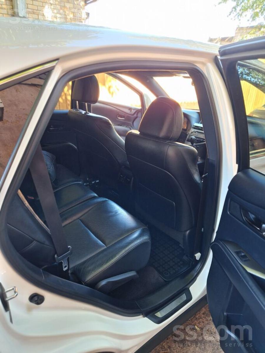 Balts Lexus RX 2012 Liepāja, ar dzinēja tilpumu 3.50 L un nobraukumu 285 tūkst. km par 14100 €, foto 13 vietnē AUTOMOTO.COM.LV