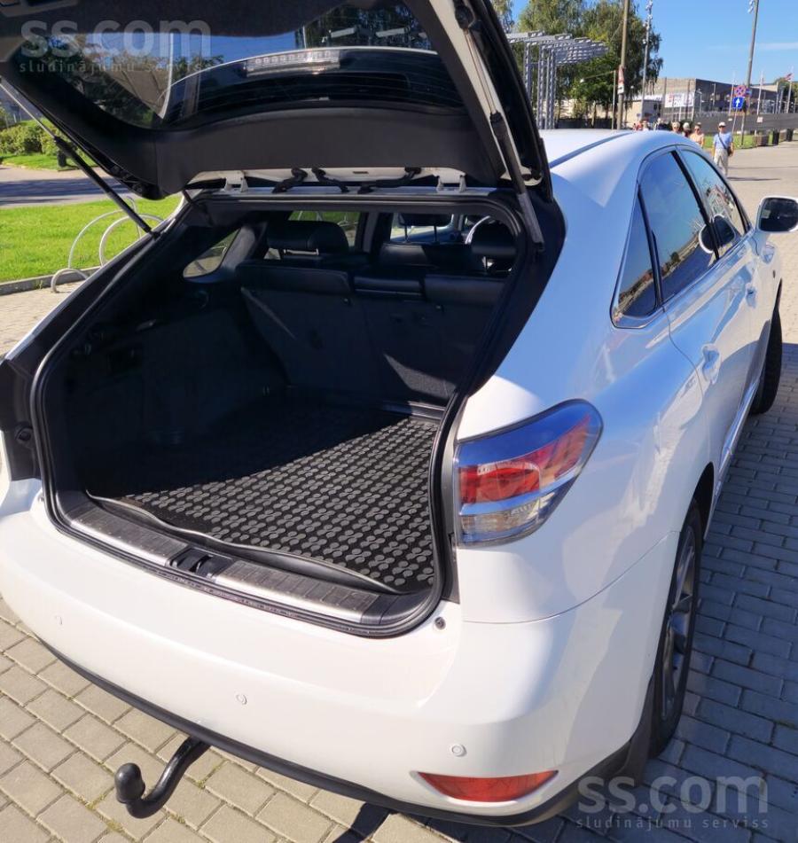 Balts Lexus RX 2012 Liepāja, ar dzinēja tilpumu 3.50 L un nobraukumu 285 tūkst. km par 14100 €, foto 14 vietnē AUTOMOTO.COM.LV