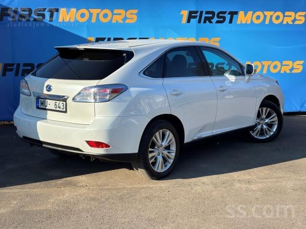 Balts Lexus RX 2012 Rīga, ar dzinēja tilpumu 3.50 L un nobraukumu 210 tūkst. km par 11950 €, foto 4 vietnē AUTOMOTO.COM.LV