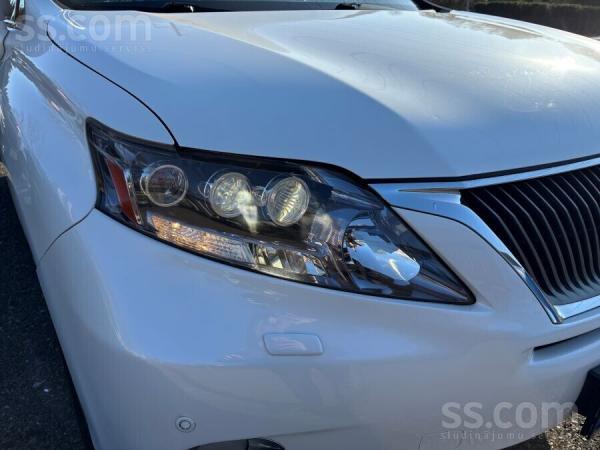 Balts Lexus RX 2012 Rīga, ar dzinēja tilpumu 3.50 L un nobraukumu 210 tūkst. km par 11950 €, foto 7 vietnē AUTOMOTO.COM.LV