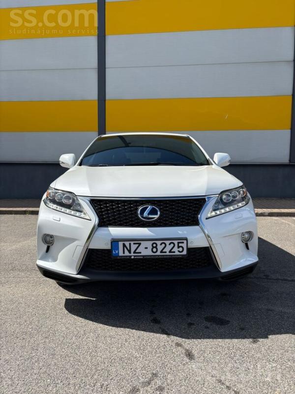 Balts Lexus RX 2012 Rīga, ar dzinēja tilpumu 3.50 L un nobraukumu 267 tūkst. km par 14444 €, foto 2 vietnē AUTOMOTO.COM.LV