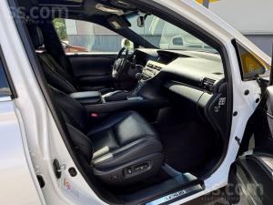 White Lexus RX 2012 in Riga, with an engine capacity of 3.50 L and mileage of 267 thousand km for 14444 €, photo 9 on AUTOMOTO.COM.LV