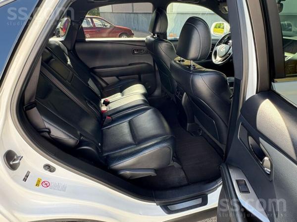Balts Lexus RX 2012 Rīga, ar dzinēja tilpumu 3.50 L un nobraukumu 267 tūkst. km par 14444 €, foto 9 vietnē AUTOMOTO.COM.LV