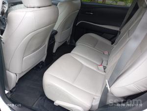 White Lexus RX 2012 in Bauska, with an engine capacity of 3.50 L and mileage of 255 thousand km for 12900 €, photo 7 on AUTOMOTO.COM.LV