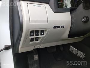 White Lexus RX 2012 in Bauska, with an engine capacity of 3.50 L and mileage of 255 thousand km for 12900 €, photo 12 on AUTOMOTO.COM.LV