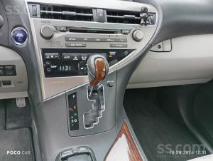 White Lexus RX 2012 in Bauska, with an engine capacity of 3.50 L and mileage of 255 thousand km for 12900 €, photo 15 on AUTOMOTO.COM.LV