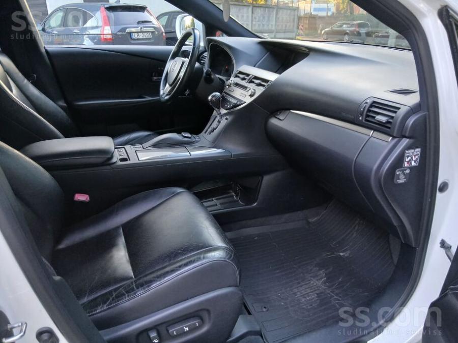 Balts Lexus RX 2012 Rīga, ar dzinēja tilpumu 3.50 L un nobraukumu 173 tūkst. km par 17500 €, foto 11 vietnē AUTOMOTO.COM.LV