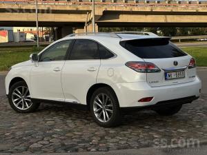 White Lexus RX 2012 in Riga, with an engine capacity of 3.50 L and mileage of 293 thousand km for 13100 €, photo 4 on AUTOMOTO.COM.LV