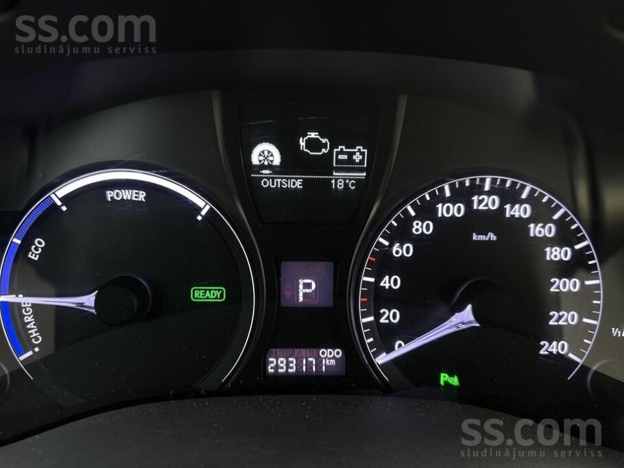 White Lexus RX 2012 in Riga, with an engine capacity of 3.50 L and mileage of 293 thousand km for 13100 €, photo 8 on AUTOMOTO.COM.LV