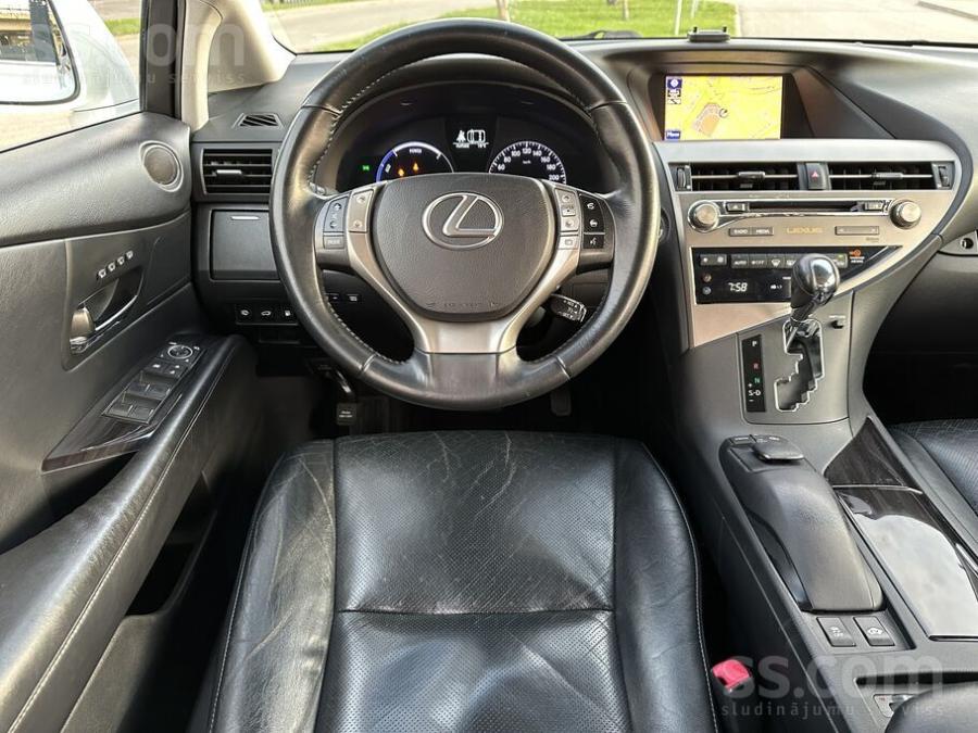 White Lexus RX 2012 in Riga, with an engine capacity of 3.50 L and mileage of 293 thousand km for 13100 €, photo 14 on AUTOMOTO.COM.LV