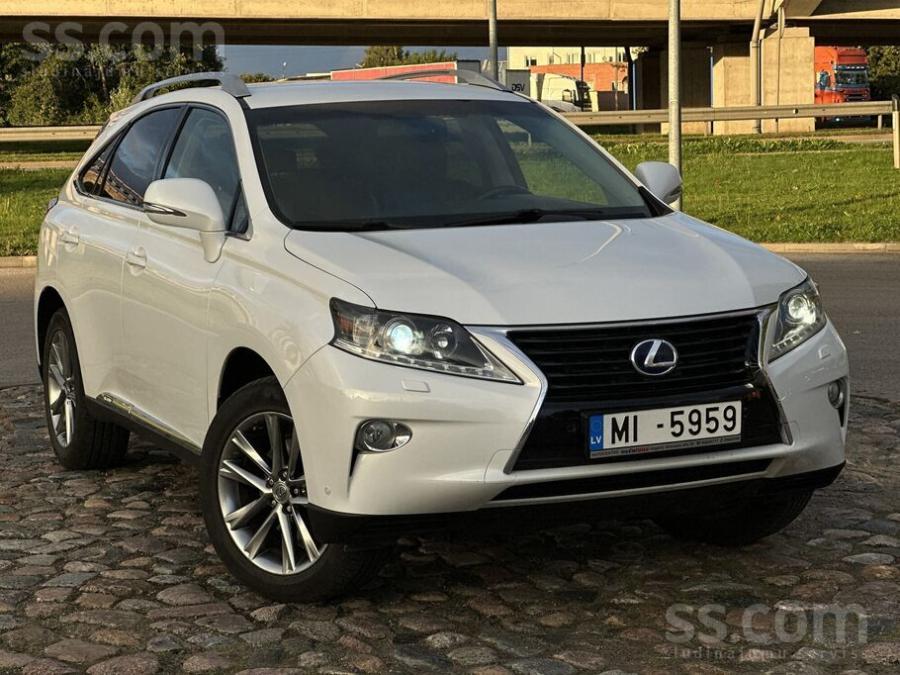 White Lexus RX 2012 in Riga, with an engine capacity of 3.50 L and mileage of 293 thousand km for 13100 €, photo 28 on AUTOMOTO.COM.LV