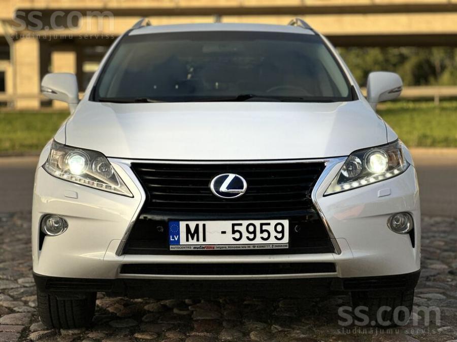 White Lexus RX 2012 in Riga, with an engine capacity of 3.50 L and mileage of 293 thousand km for 13100 €, photo 30 on AUTOMOTO.COM.LV