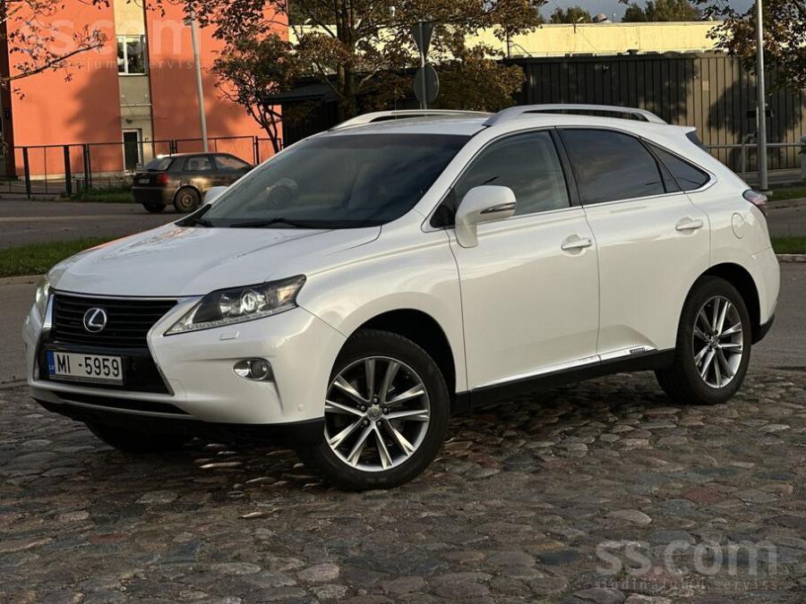 White Lexus RX 2012 in Riga, with an engine capacity of 3.50 L and mileage of 293 thousand km for 13100 €, photo 32 on AUTOMOTO.COM.LV