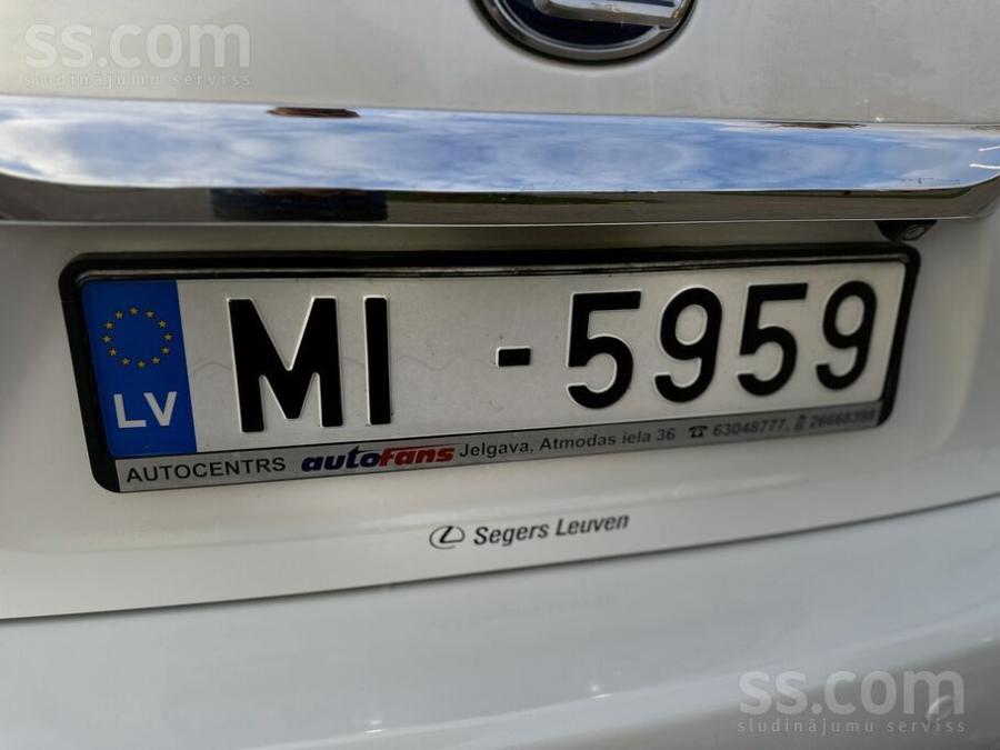 White Lexus RX 2012 in Riga, with an engine capacity of 3.50 L and mileage of 293 thousand km for 13100 €, photo 36 on AUTOMOTO.COM.LV
