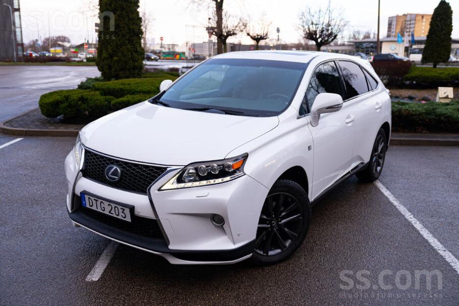 White Lexus RX 2013 in Riga, with an engine capacity of 3.50 L and mileage of 204 thousand km for 17850 €, photo 4 on AUTOMOTO.COM.LV