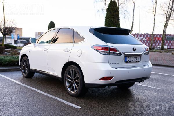White Lexus RX 2013 in Riga, with an engine capacity of 3.50 L and mileage of 204 thousand km for 17850 €, photo 7 on AUTOMOTO.COM.LV
