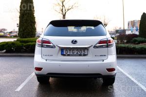 White Lexus RX 2013 in Riga, with an engine capacity of 3.50 L and mileage of 204 thousand km for 17850 €, photo 8 on AUTOMOTO.COM.LV
