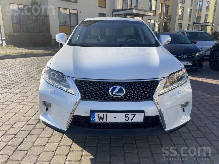 Balts Lexus RX 2013 Rīga, ar dzinēja tilpumu 3.50 L un nobraukumu 165 tūkst. km par 18850 €, foto 1 vietnē AUTOMOTO.COM.LV