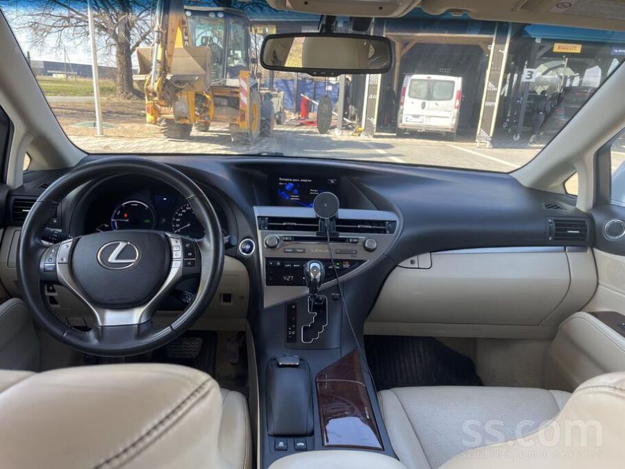 Balts Lexus RX 2013 Rīga, ar dzinēja tilpumu 3.50 L un nobraukumu 165 tūkst. km par 18850 €, foto 8 vietnē AUTOMOTO.COM.LV
