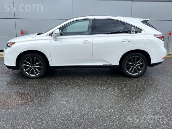 Balts Lexus RX 2013 Rīga, ar dzinēja tilpumu 3.50 L un nobraukumu 127 tūkst. km par 18888 €, foto 5 vietnē AUTOMOTO.COM.LV