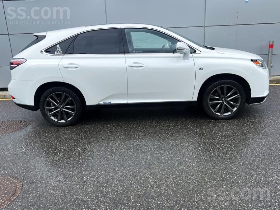 Balts Lexus RX 2013 Rīga, ar dzinēja tilpumu 3.50 L un nobraukumu 127 tūkst. km par 17888 €, foto 3 vietnē AUTOMOTO.COM.LV