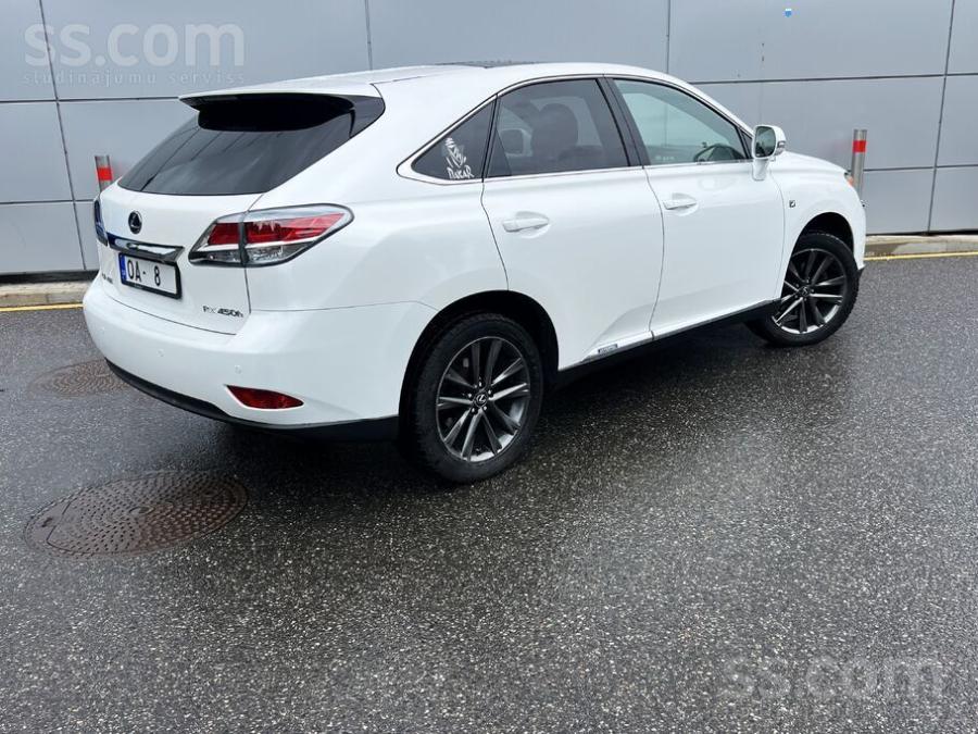 Balts Lexus RX 2013 Rīga, ar dzinēja tilpumu 3.50 L un nobraukumu 127 tūkst. km par 17888 €, foto 4 vietnē AUTOMOTO.COM.LV