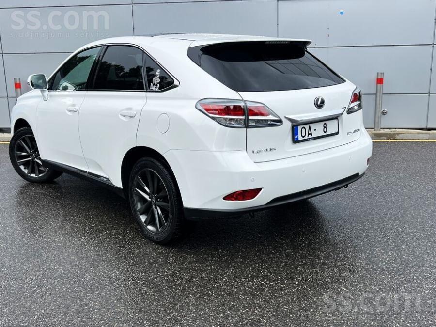 Balts Lexus RX 2013 Rīga, ar dzinēja tilpumu 3.50 L un nobraukumu 127 tūkst. km par 17888 €, foto 5 vietnē AUTOMOTO.COM.LV