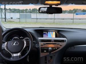 White Lexus RX 2013 in Riga, with an engine capacity of 3.50 L and mileage of 142 thousand km for 18900 €, photo 8 on AUTOMOTO.COM.LV