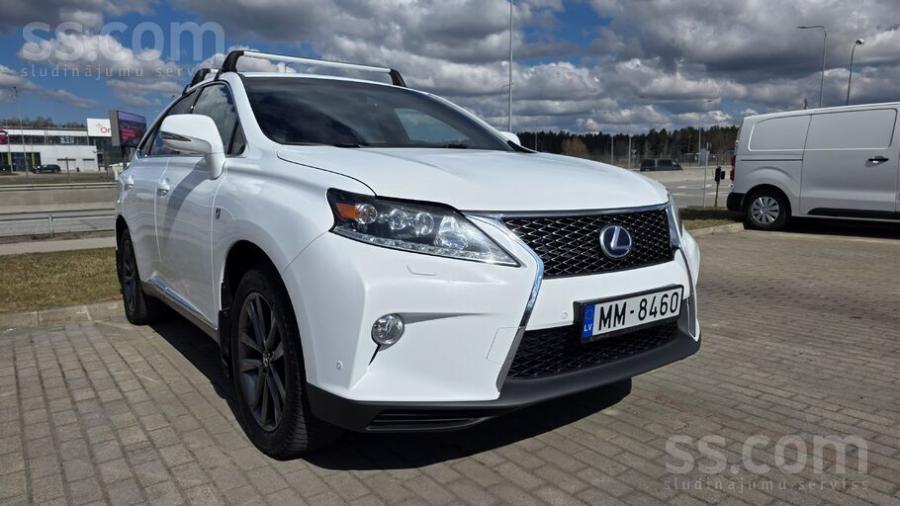 White Lexus RX 2014 in Riga, with an engine capacity of 3.50 L and mileage of 190 thousand km for 16900 €, photo 1 on AUTOMOTO.COM.LV