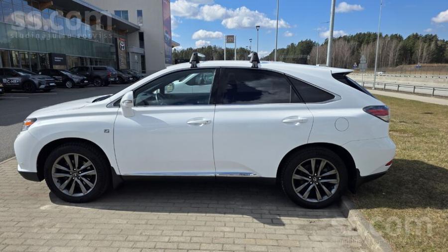 White Lexus RX 2014 in Riga, with an engine capacity of 3.50 L and mileage of 190 thousand km for 16900 €, photo 5 on AUTOMOTO.COM.LV