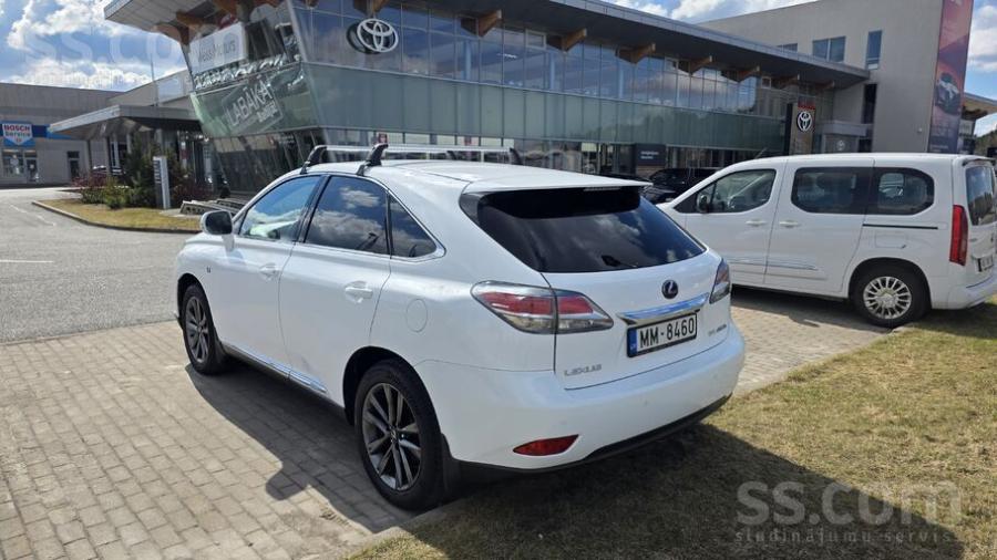 White Lexus RX 2014 in Riga, with an engine capacity of 3.50 L and mileage of 190 thousand km for 16900 €, photo 6 on AUTOMOTO.COM.LV