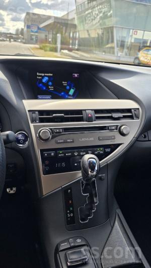 White Lexus RX 2014 in Riga, with an engine capacity of 3.50 L and mileage of 190 thousand km for 16900 €, photo 15 on AUTOMOTO.COM.LV