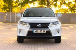 White Lexus RX 2014 in Jelgava, with an engine capacity of 3.50 L and mileage of 133 thousand km for 17900 €, photo 4 on AUTOMOTO.COM.LV
