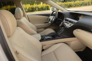 White Lexus RX 2014 in Jelgava, with an engine capacity of 3.50 L and mileage of 133 thousand km for 17900 €, photo 10 on AUTOMOTO.COM.LV