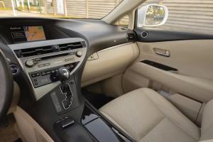 White Lexus RX 2014 in Jelgava, with an engine capacity of 3.50 L and mileage of 133 thousand km for 17900 €, photo 15 on AUTOMOTO.COM.LV