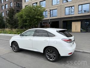 White Lexus RX 2014 in Riga, with an engine capacity of 3.50 L and mileage of 145 thousand km for 21000 €, photo 4 on AUTOMOTO.COM.LV