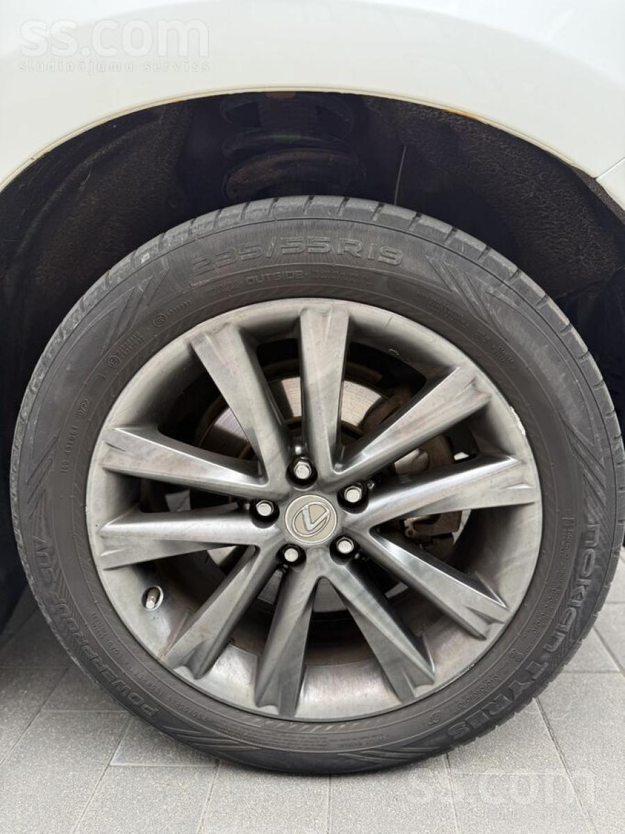 White Lexus RX 2014 in Riga, with an engine capacity of 3.50 L and mileage of 145 thousand km for 21000 €, photo 10 on AUTOMOTO.COM.LV