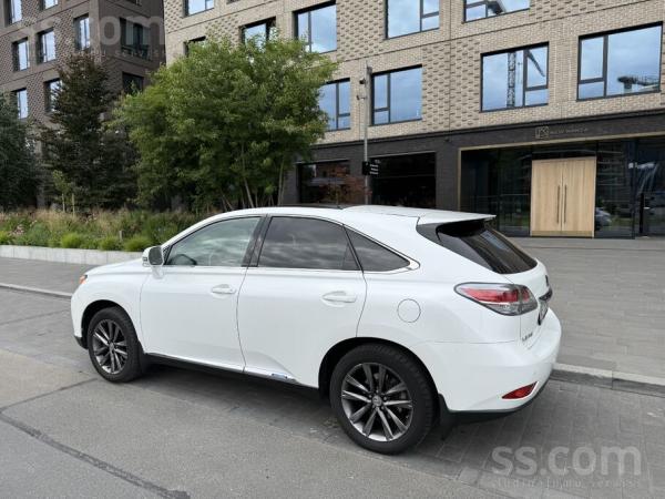 Balts Lexus RX 2014 Rīga, ar dzinēja tilpumu 3.50 L un nobraukumu 145 tūkst. km par 21000 €, foto 3 vietnē AUTOMOTO.COM.LV