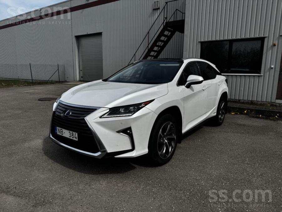White Lexus RX 2016 in Riga, with an engine capacity of 3.50 L and mileage of 184 thousand km for 26500 €, photo 1 on AUTOMOTO.COM.LV